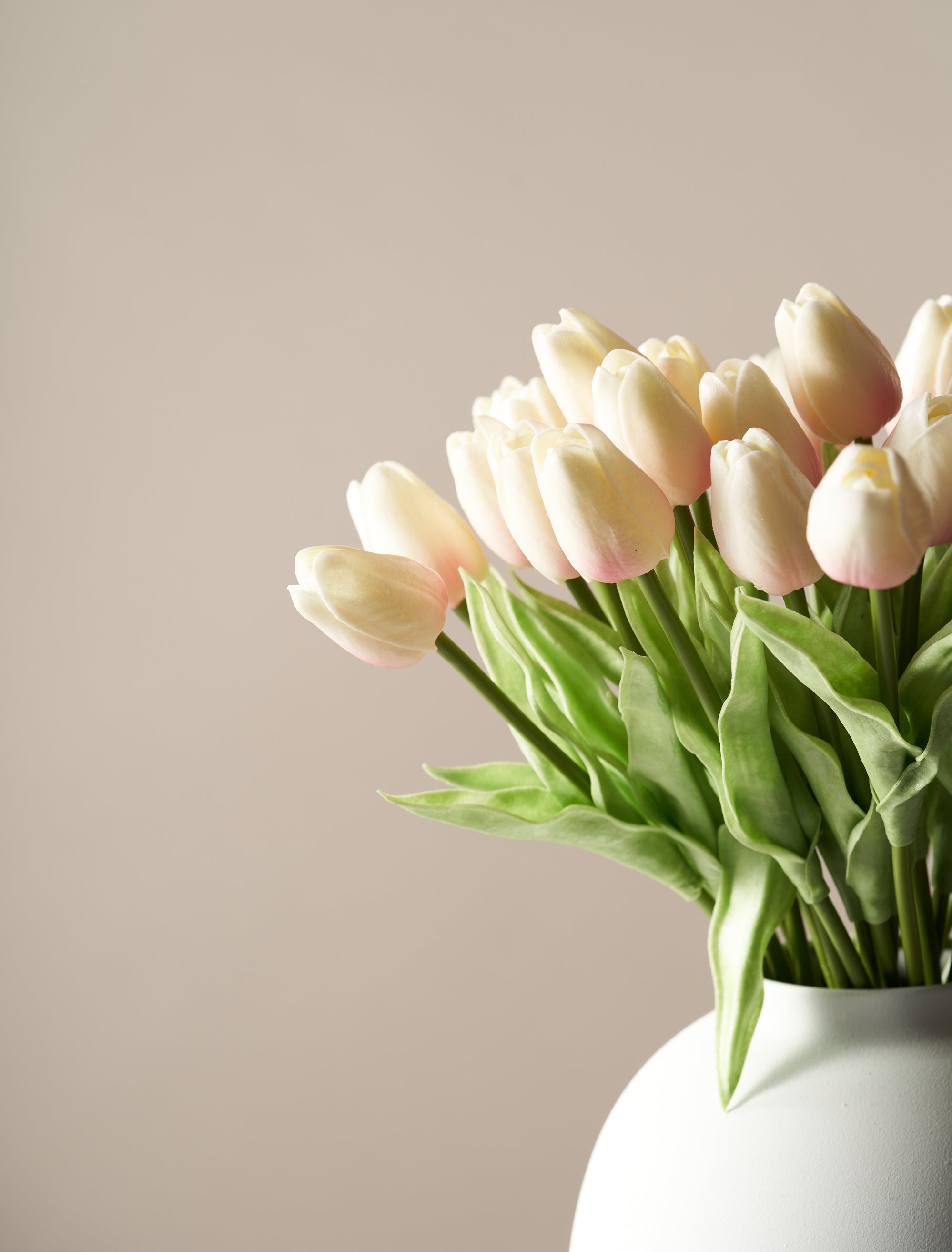 Faux Spring Flowers That Will Wow Your Guests – contempee